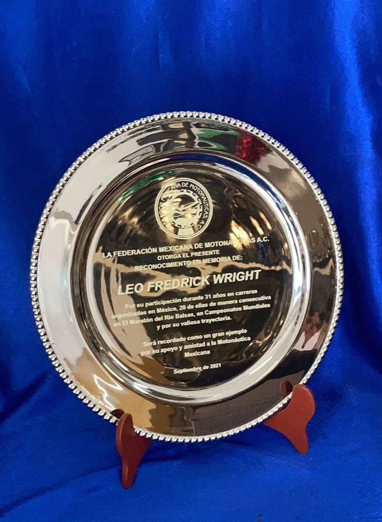 CH-07 CHAROLA APERLADA GRABADO LASER